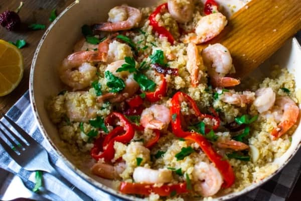 Easy Garlic Shrimp and Quinoa Recipe in 30 Minutes