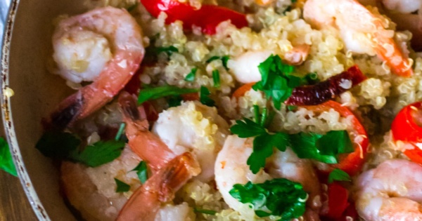 Easy Garlic Shrimp and Quinoa Recipe in 30 Minutes